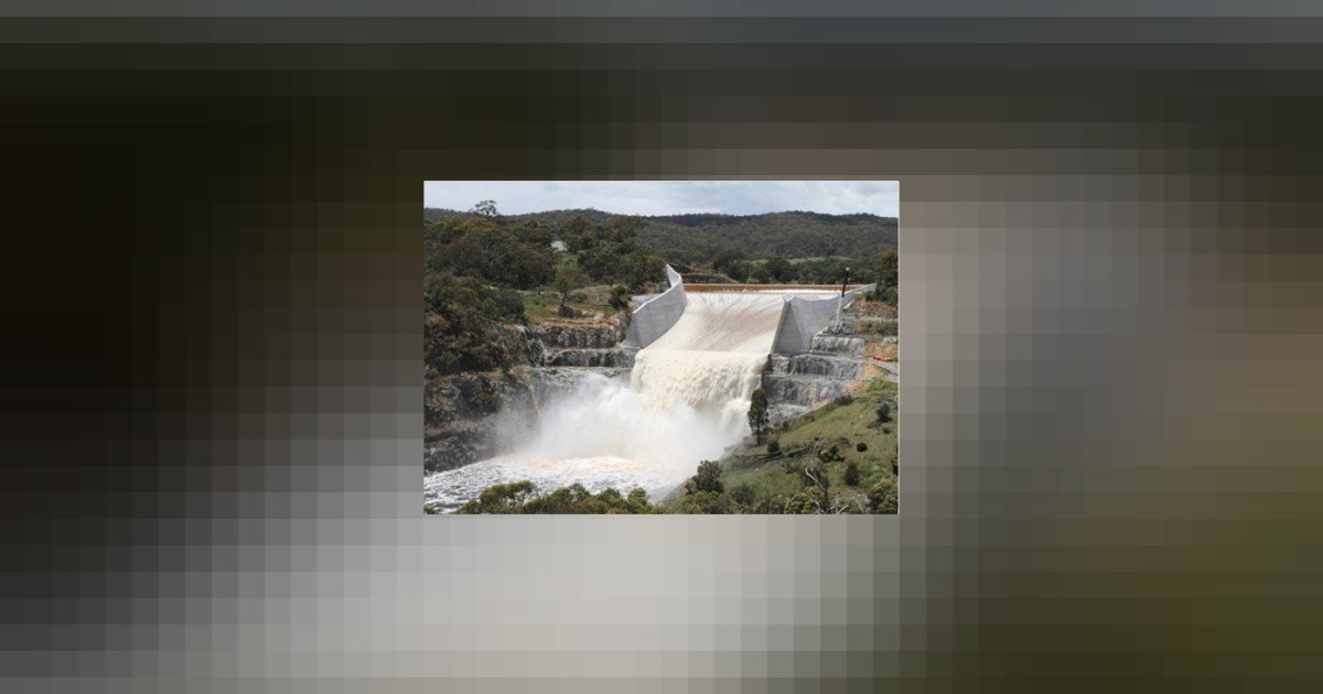 Googong Foreshores Nature Reserve: Googong Cascades Picnic Area...