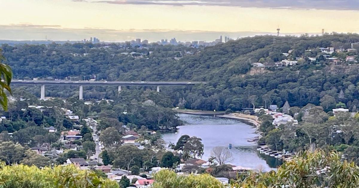 SUTHERLAND TO WORONORA RIVER (Grade 2) - MORNING WALK | Tue 24th...